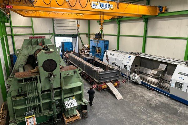 Loading 54000 Kg Seam milling machine MIBA for Belgium client | Mach4Metal