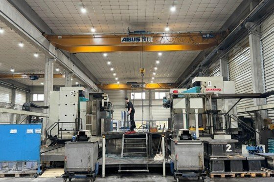 ANAYAK - HVM 11000 DUO Bed type milling machine used | Mach4Metal