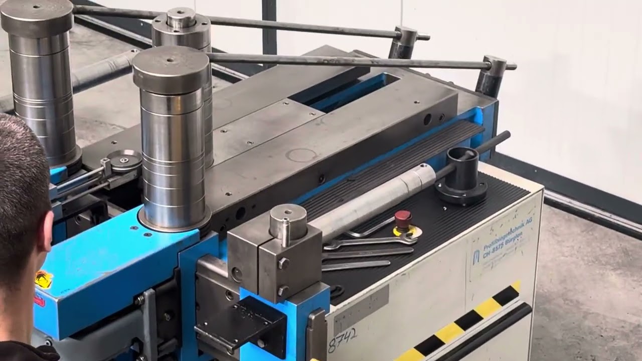 PBT - 25 PC TOUCH 200 Profile bending machine used | Mach4Metal