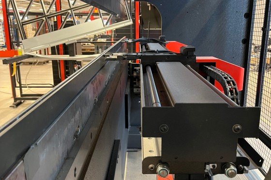 AMADA - HFE 100-3L + ASTRO 50Y Pressbrake used | Mach4Metal