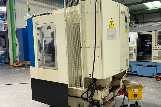 HURON - CX5 3-axis CNC machine (VMC) used | Mach4Metal