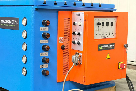 OMERA - R 4 / 12 Trimming and bearding machine used | Mach4Metal