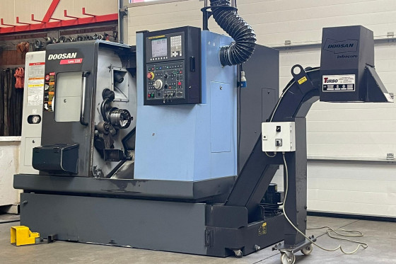 DOOSAN - Lynx 220 A CNC lathe used | Mach4Metal