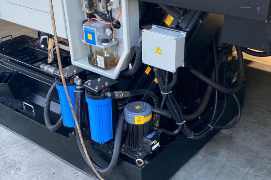 QUASER - MV 184 P / 12 B 3-axis CNC machine (VMC) used | Mach4Metal