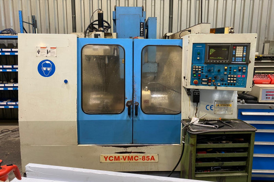 YCM Supermax - VMC 85 A 3-axis CNC machine (VMC) used | Mach4Metal