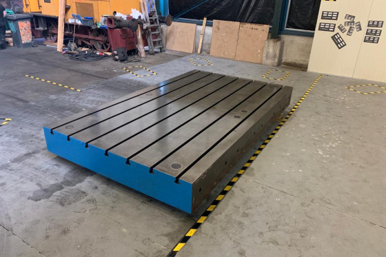 UNION - Cast irion T slotted bed plate used | Mach4Metal